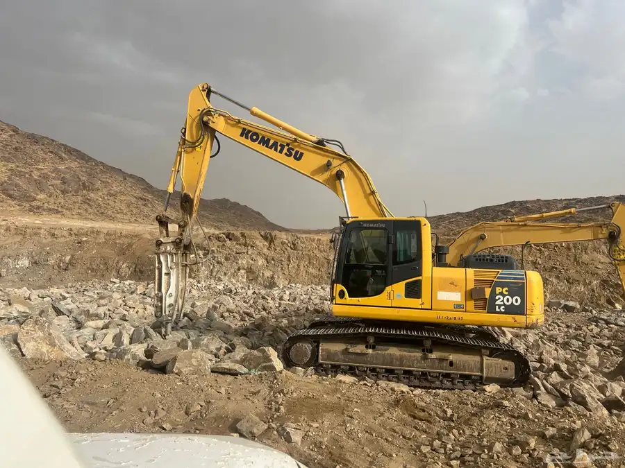 Poclain Komatsu for sell, PC 200 LC, Excavator Komatsu for sell in ...