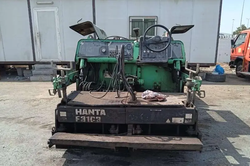 Asphalt Pavers for sell in Saudi Arabia, Used HANTA Finishers/Pavers ...