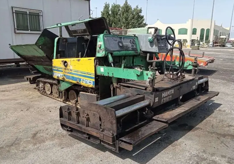 Asphalt Pavers for sell in Saudi Arabia, Used HANTA Finishers/Pavers ...