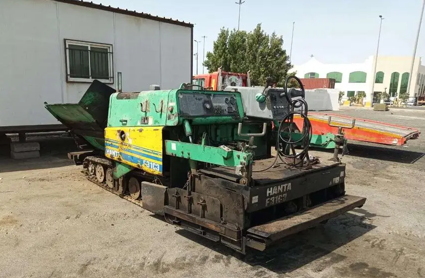 Asphalt Pavers for sell in Saudi Arabia, Used HANTA Finishers/Pavers ...