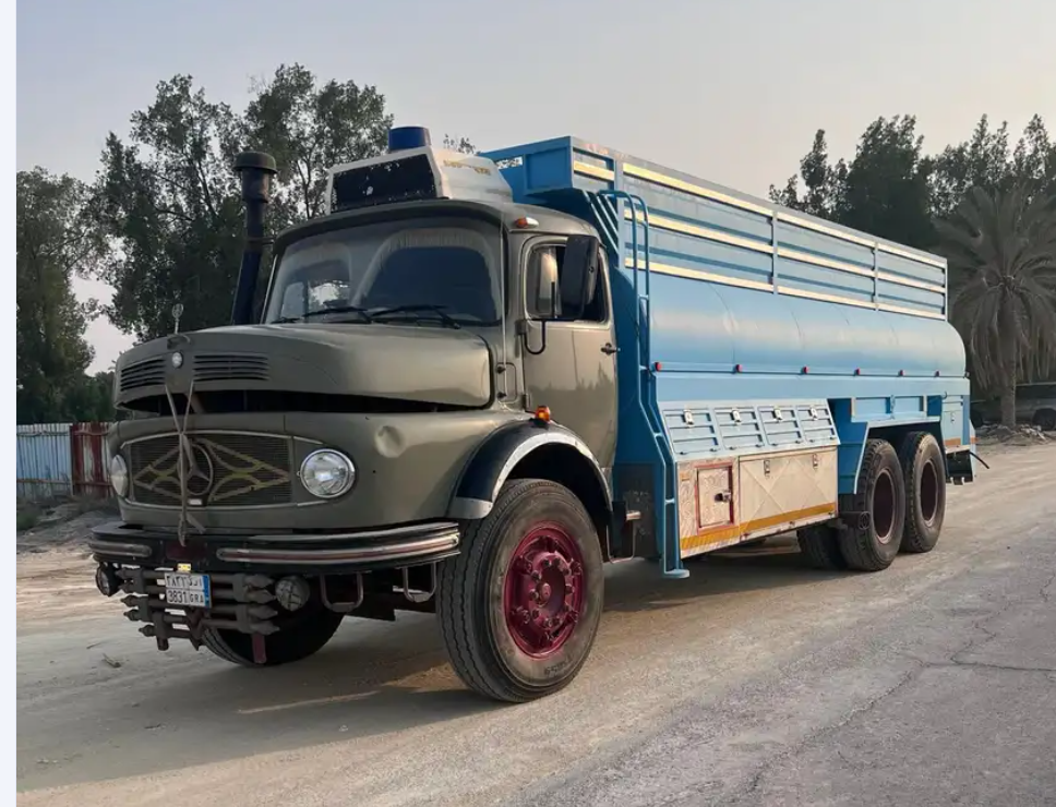 Mercedes Bouz Model 1977 for sell in Al Nairyah - Tajreq